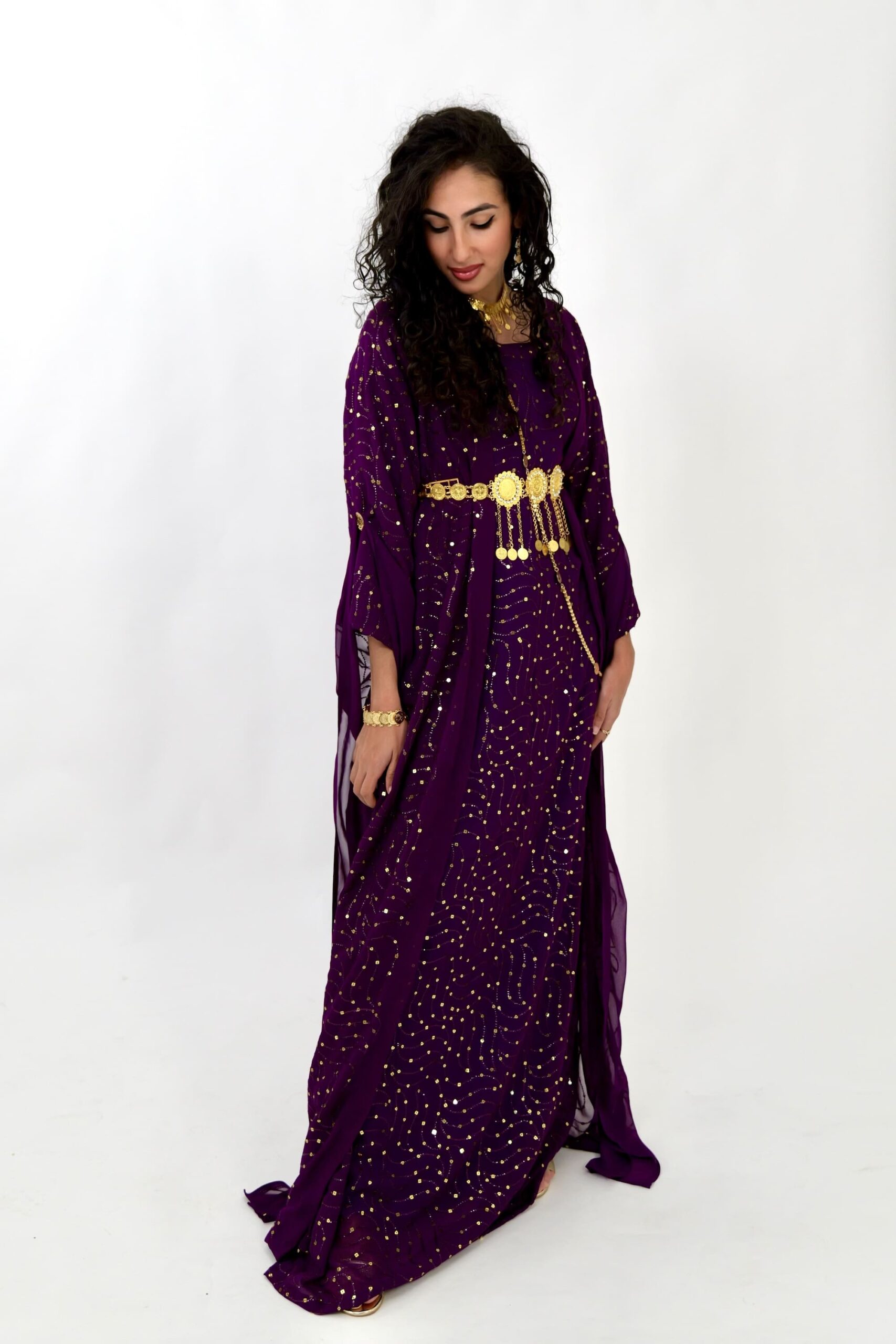 Robe Traditionnelle Kurde Violette – Fistan avec Motifs Dorés – Lolav ...